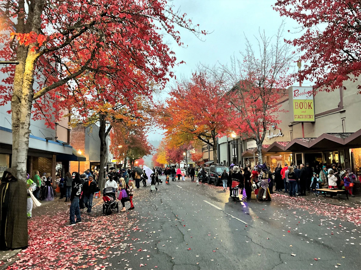 Neewollah Parade Returns to Downtown Roseburg on Oct 31
